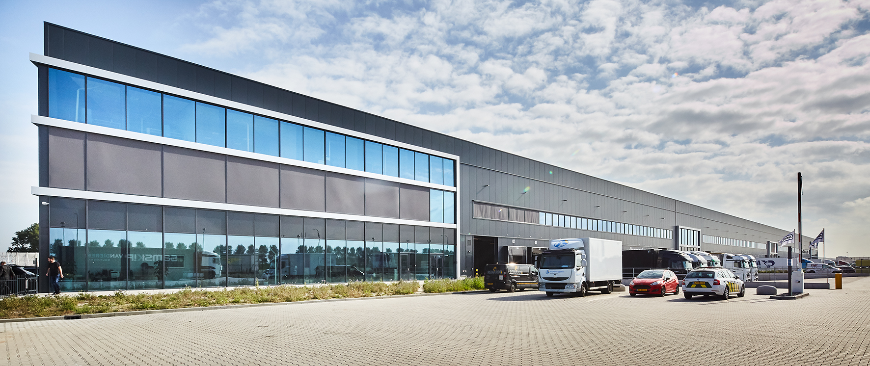IWS EXPANDS WITH 8,000 SQM IN AMS CARGO CENTER - PROPTIMIZE